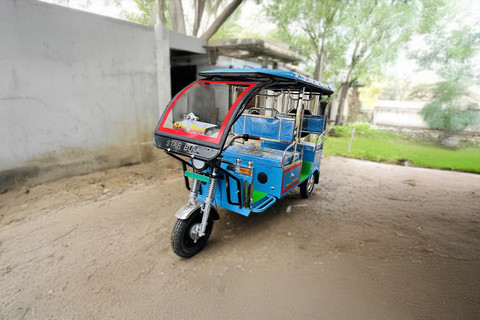 Star Bull Stainless Steel Battery Operated E Rickshaw Price - Stainless ...