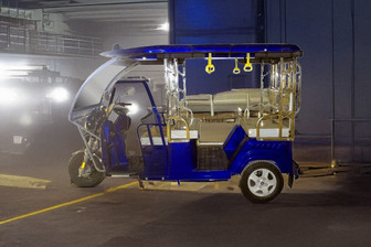 Reep L5 Passenger Max vs Superickshaw 6 Seater Rickshaw Comparison ...