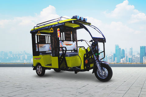 Supertech Ev Pilot Dlx Pictures, See Interior & Exterior Supertech Ev ...